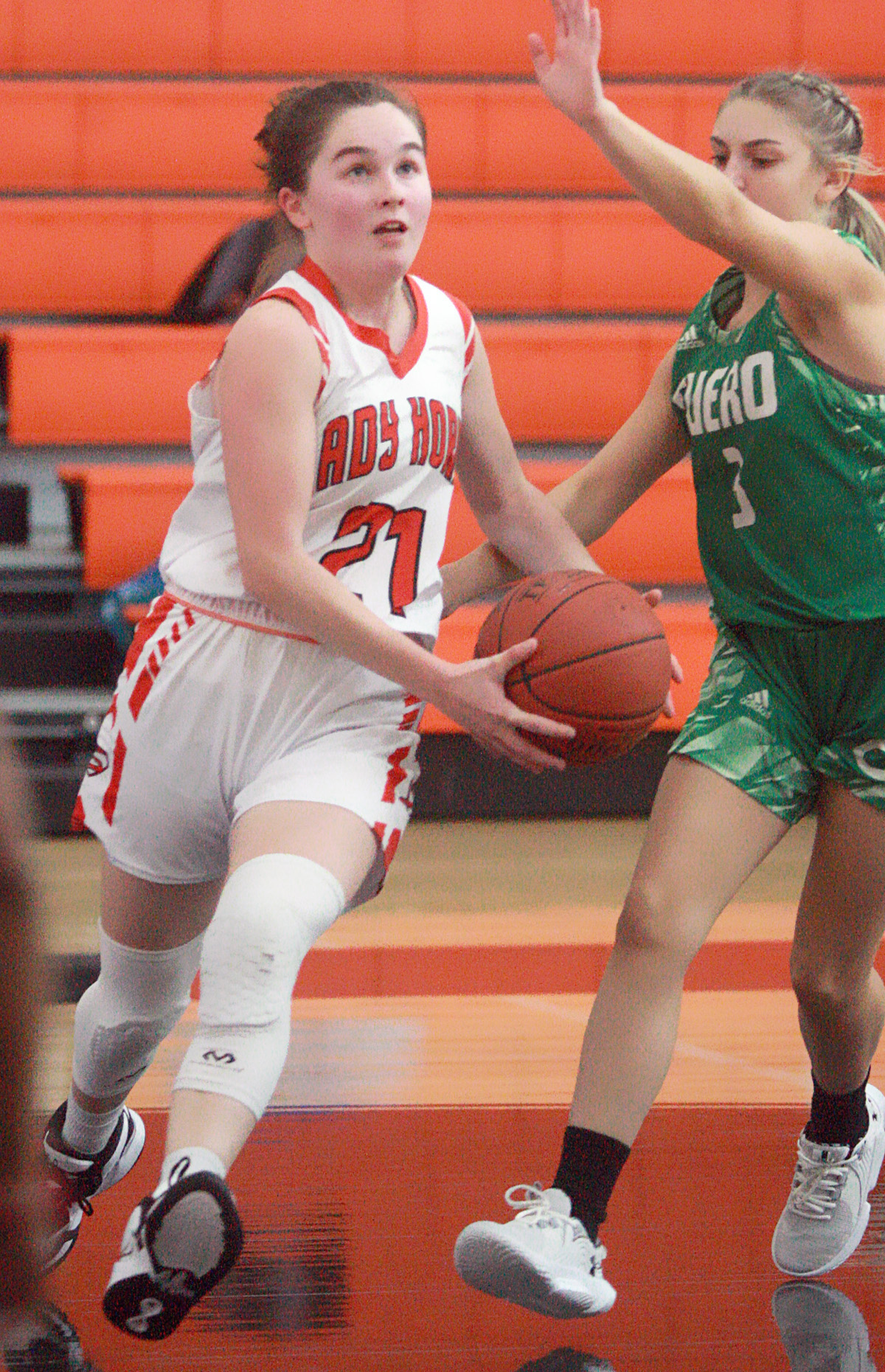 Two starters back for young Lady Horn squad | Schulenburg Sticker