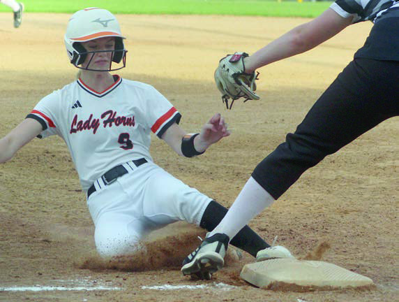 Lady Horns fall to Maidens, top Kittens | Schulenburg Sticker