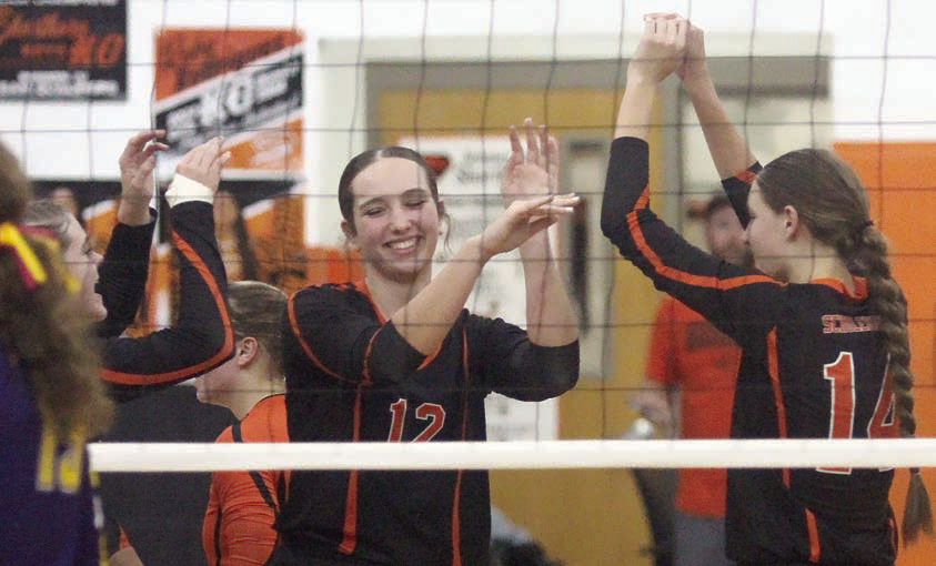 High fives after five-set win | Schulenburg Sticker